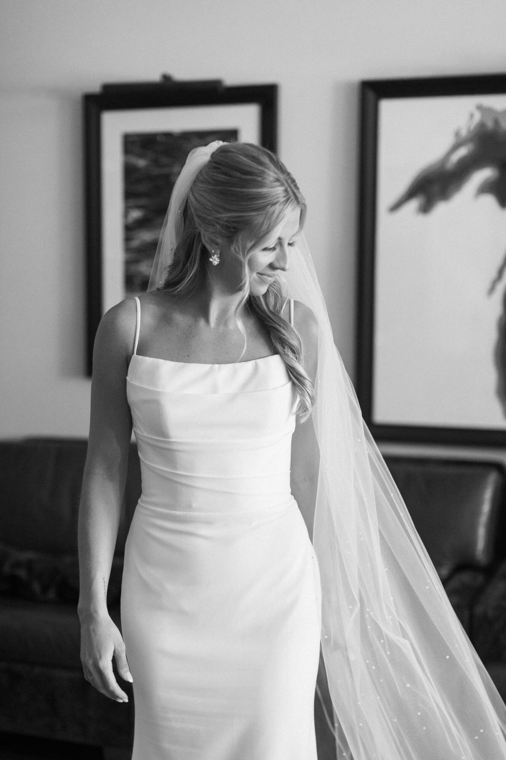 A Classic, Romantic Milwaukee Wedding at Discovery World - Heather Farr ...